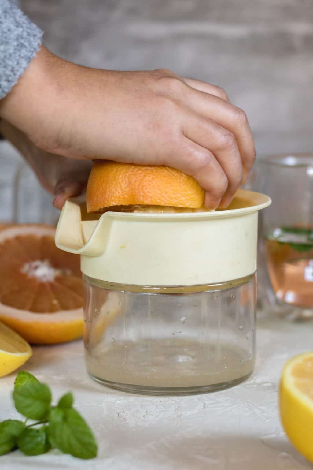 The best Detox Warm Grapefruit Tea - Lifestyle of a Foodie