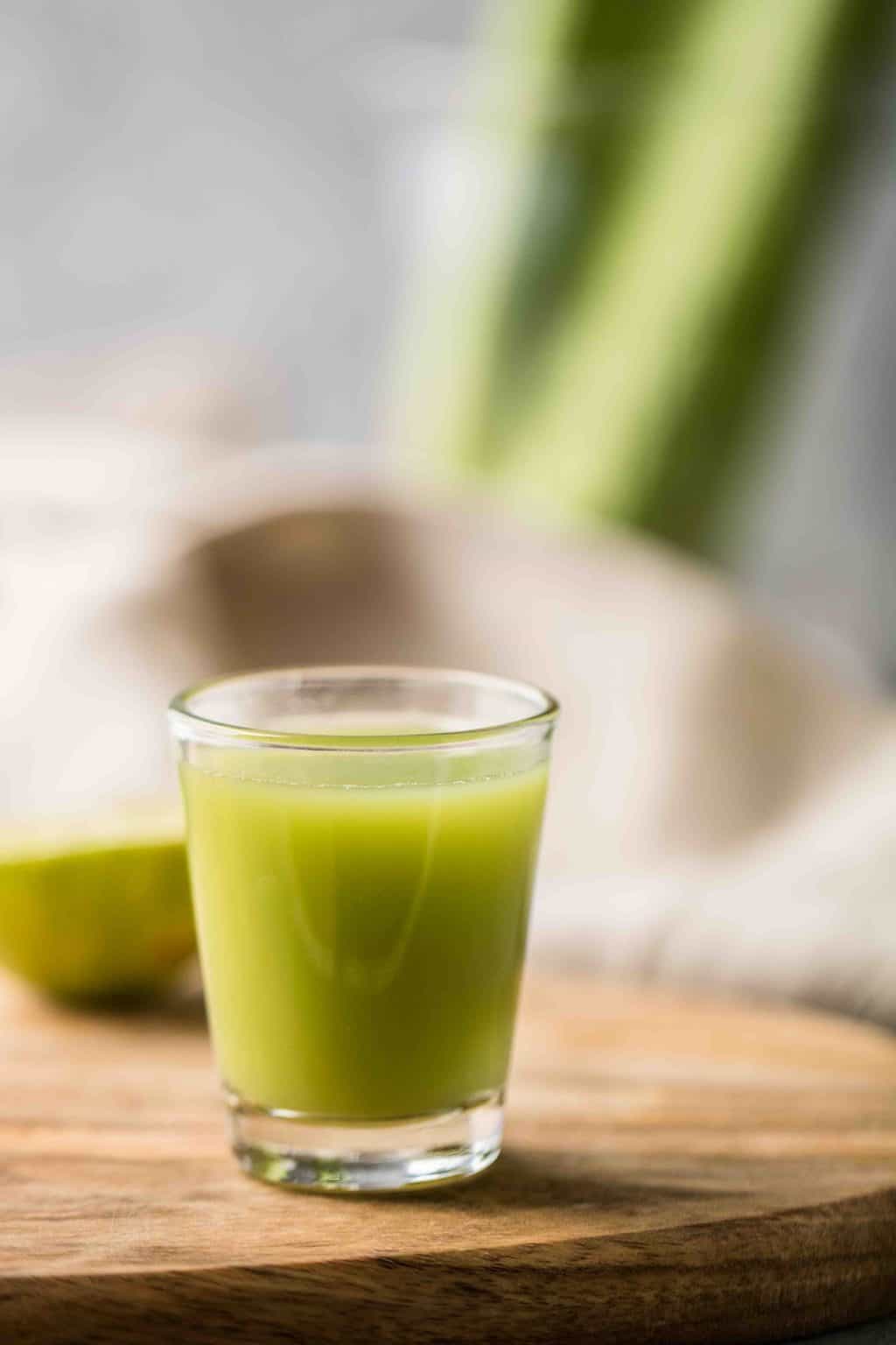 20 Cents healthy Green Shots at home! (no juicer) - Lifestyle of a Foodie