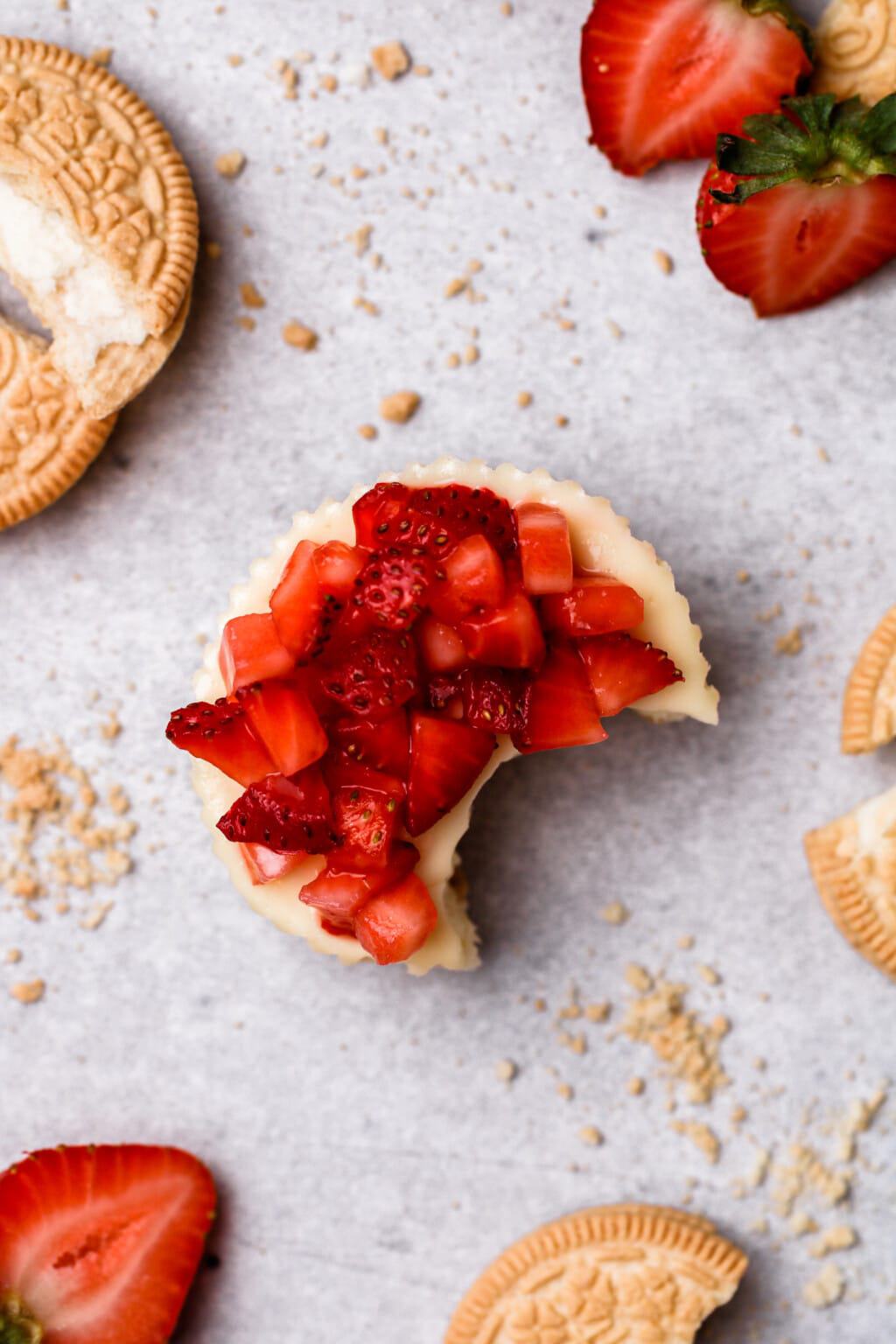 Small batch mini cheesecakes with oreo crust - Lifestyle of a Foodie