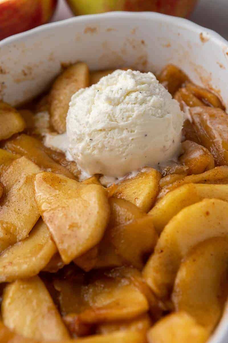 Easy Cinnamon baked Apples - Lifestyle of a Foodie