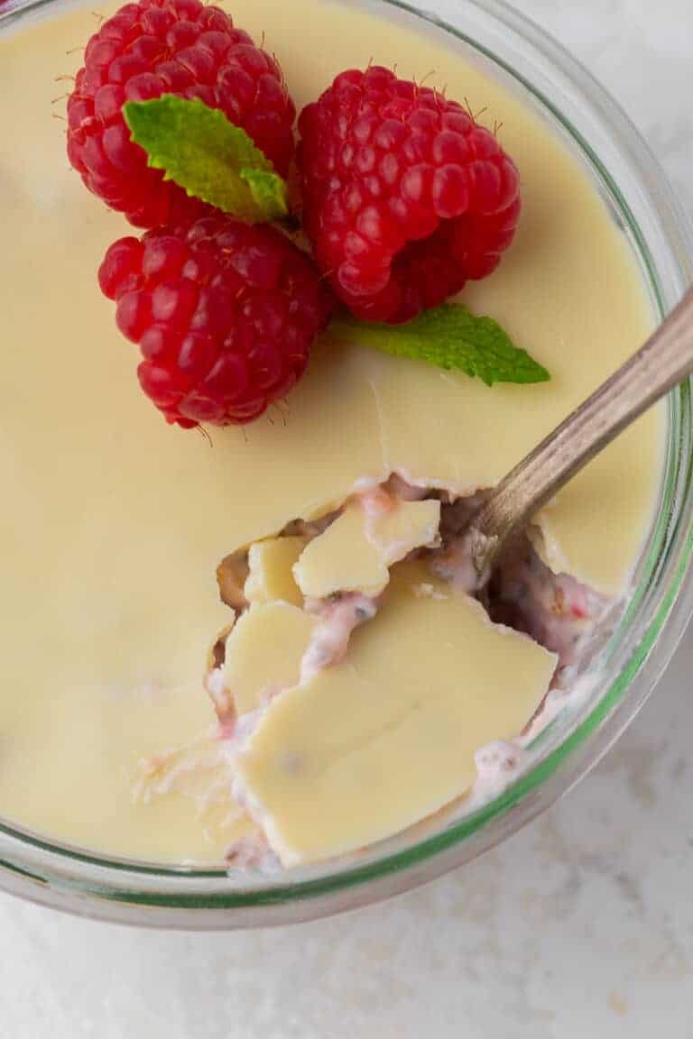 White chocolate raspberry overnight oats - Lifestyle of a Foodie