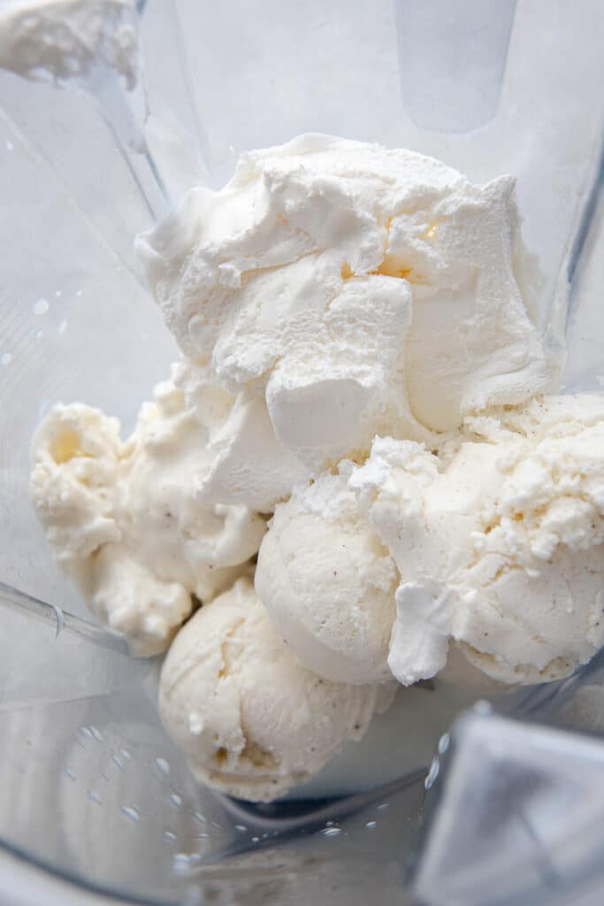 Copycat McDonald's Oreo McFlurry (3 Ingredients!)