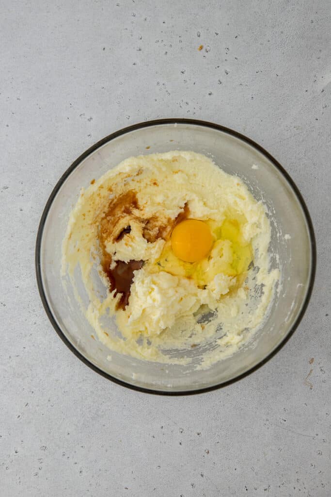 Spooky Snickerdoodle Halloween Spider Cookies - Lifestyle of a Foodie