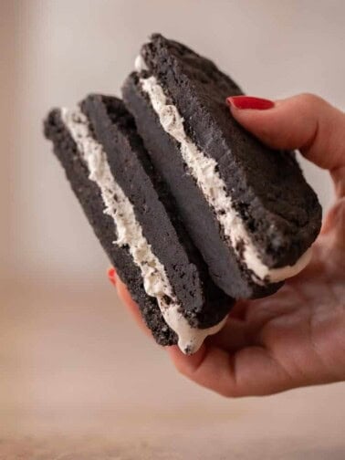 Crumbl Mallow Oreo Sandwich Cookies - Lifestyle of a Foodie