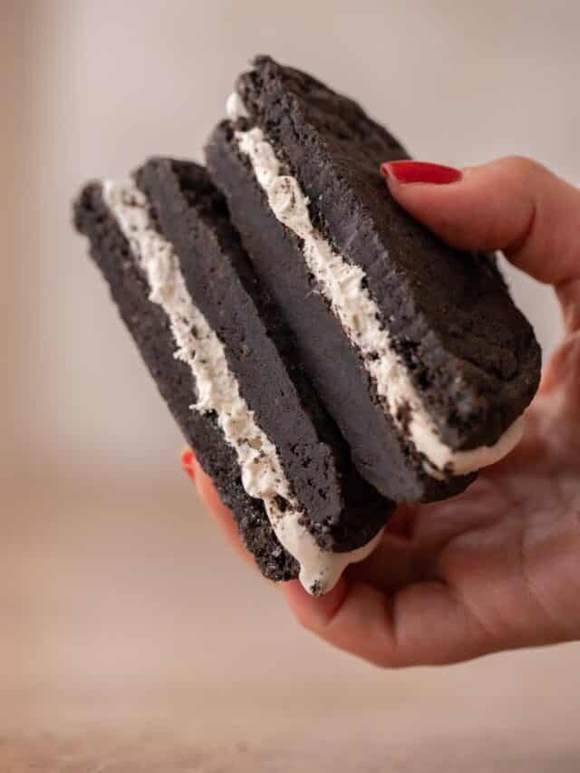 Crumbl Mallow Oreo Sandwich Cookies - Lifestyle of a Foodie