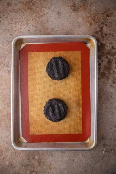 Crumbl Mallow Oreo Sandwich Cookies - Lifestyle of a Foodie