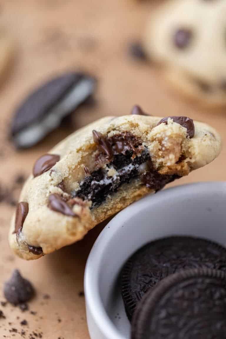 How to Make Easy Oreo Stuffed Chocolate Chip Cookies - Lifestyle of a ...