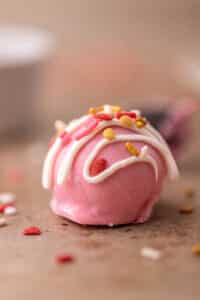 Easy Valentine's Day Oreo Truffles - Lifestyle of a Foodie