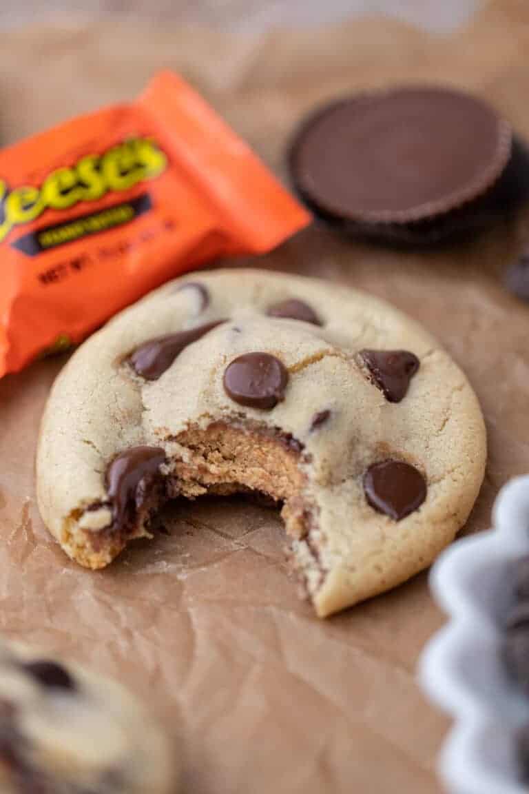 Reese’s Stuffed Chocolate Chip Cookies (Easy Recipe) - Lifestyle of a ...