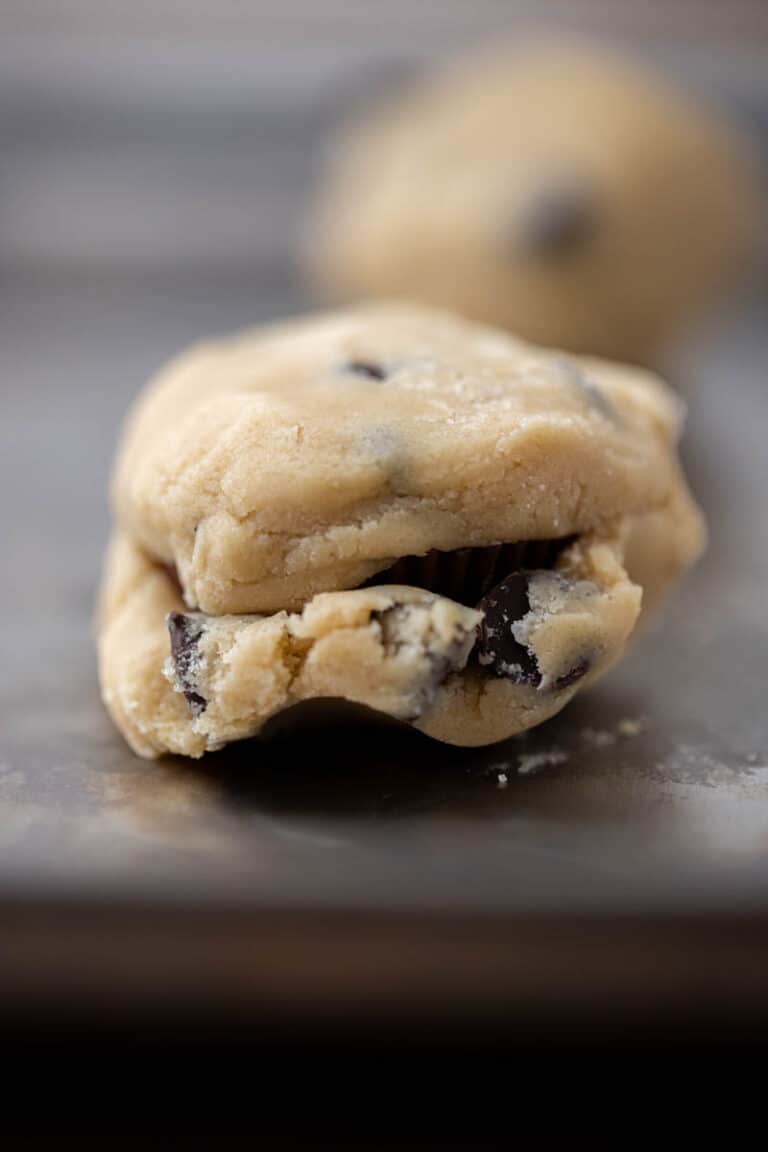 Reese’s Stuffed Chocolate Chip Cookies (Easy Recipe) - Lifestyle of a ...