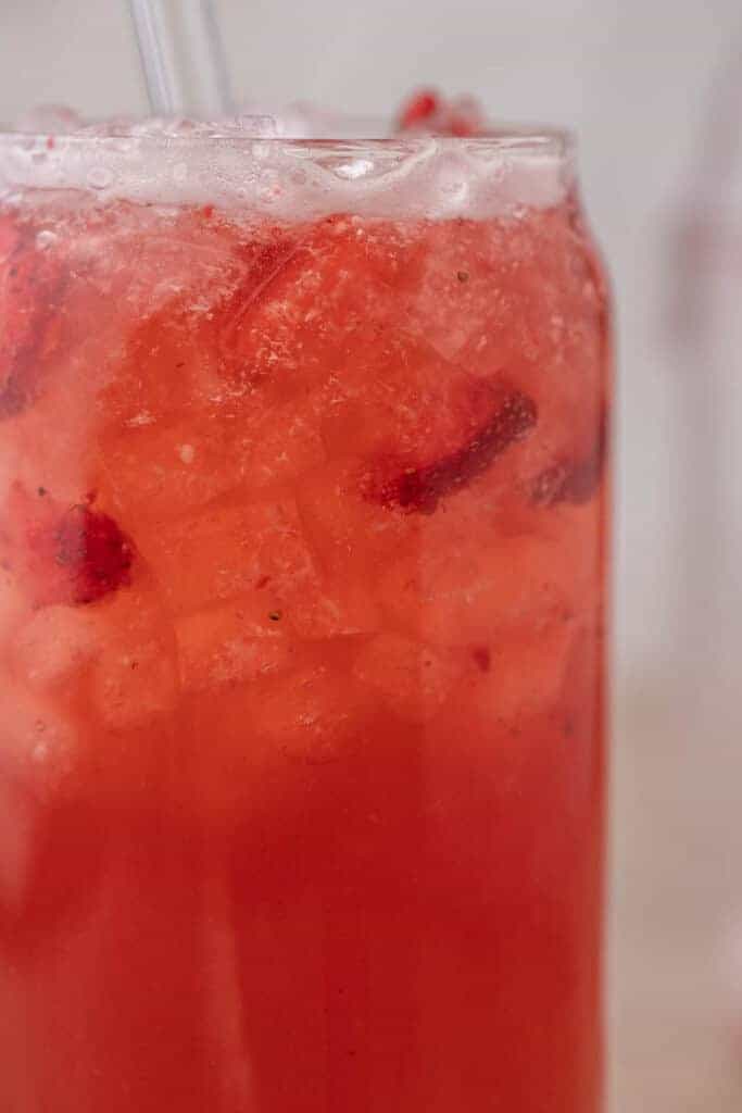 How to make Starbucks strawberry acai refresher - Lifestyle of a Foodie
