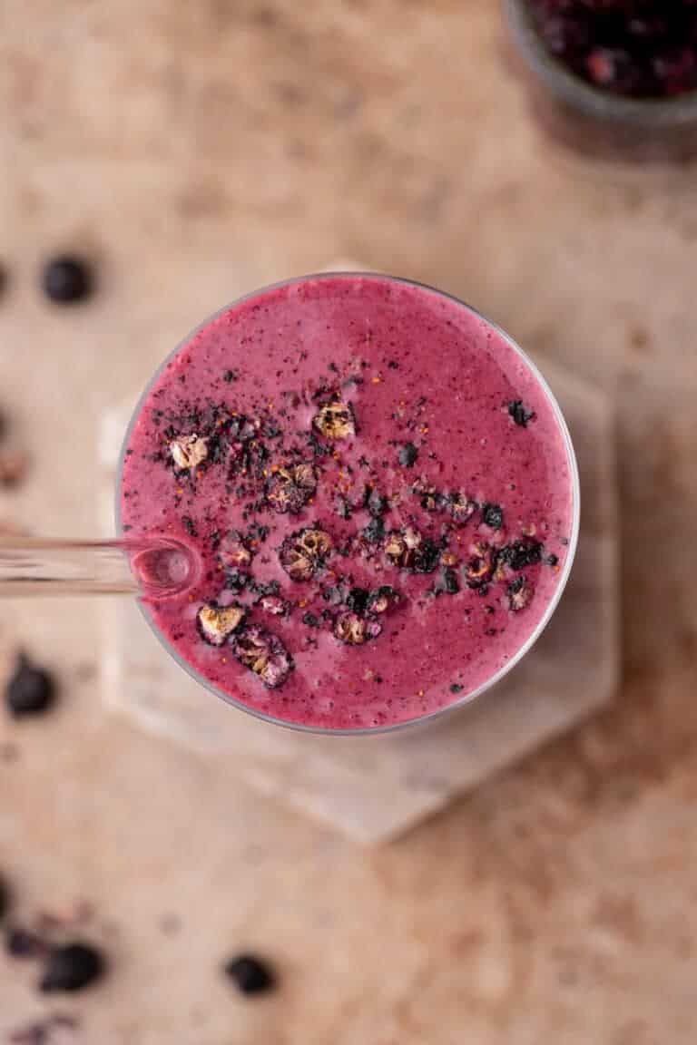How to Make Berry Smoothie Recipe - Lifestyle of a Foodie