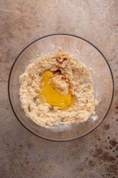 Soft & Chewy Chocolate Chip Sugar Cookies (Bakery-Style!) - Lifestyle ...
