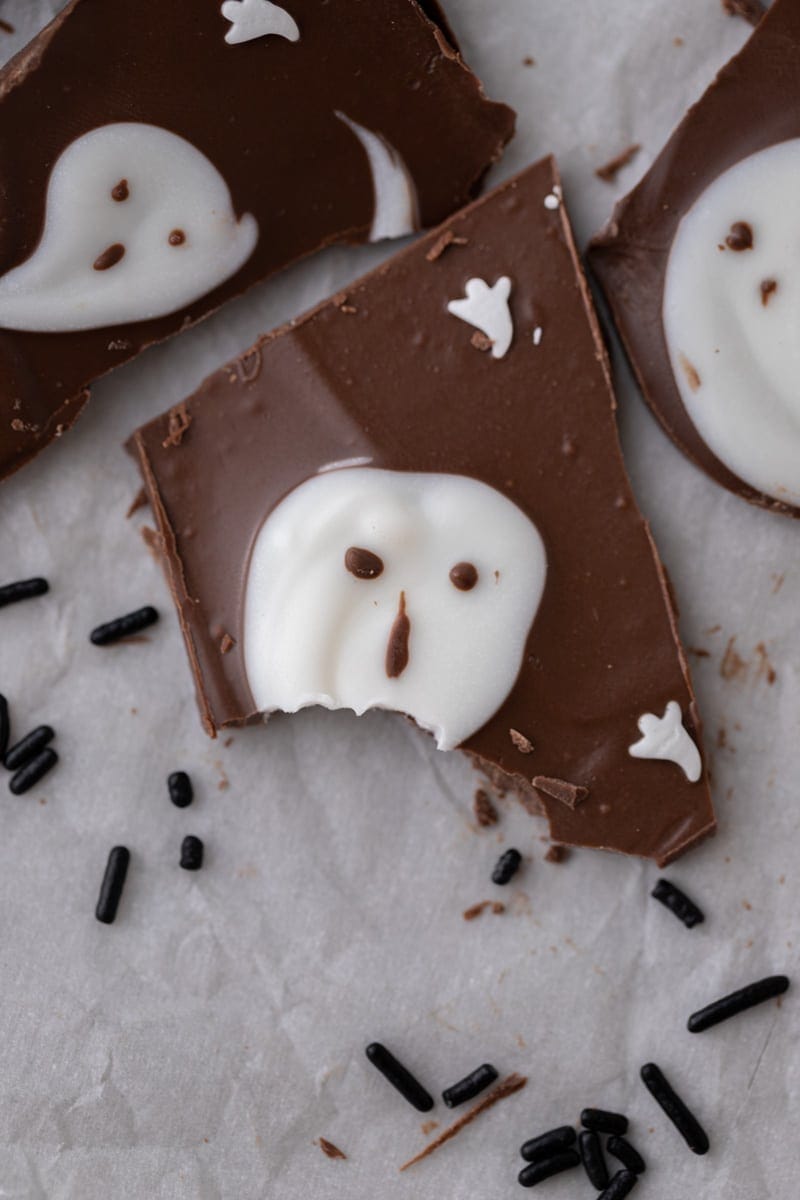Easy 3 ingredient Halloween Ghost Bark recipe - Lifestyle of a Foodie