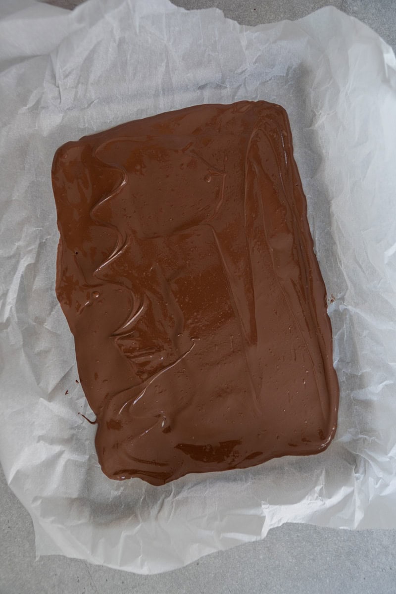 Easy 3 ingredient Halloween Ghost Bark recipe - Lifestyle of a Foodie