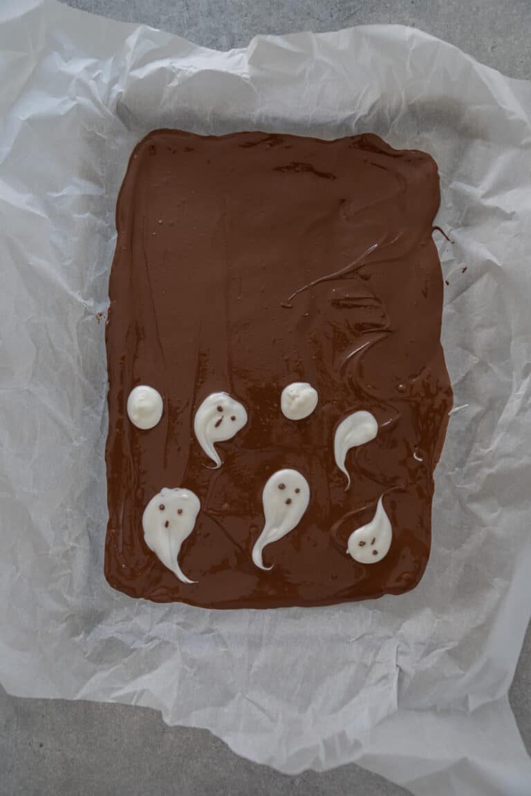 Easy 3 ingredient Halloween Ghost Bark recipe - Lifestyle of a Foodie