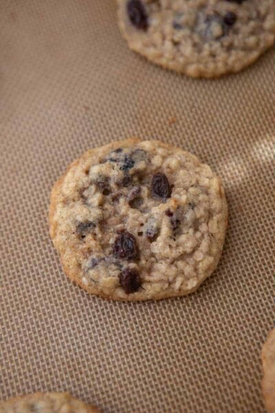 The best Original Quaker oatmeal cookie recipe - Lifestyle of a Foodie