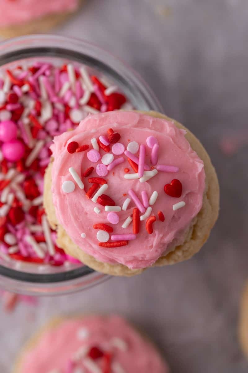 The Best Valentine's Day Frosted Sugar Cookies Recipe - Lifestyle of a ...