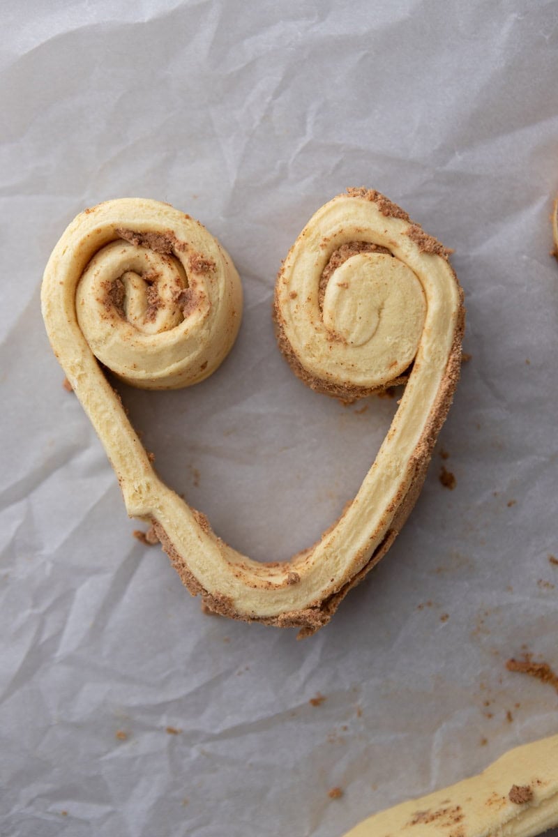 Easy Valentine's Day Heart Shaped Cinnamon Rolls - Lifestyle of a Foodie