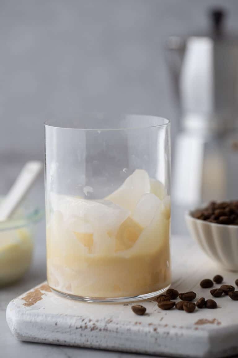 How to Make a Spanish Latte (Hot or Iced, With Condensed Milk)