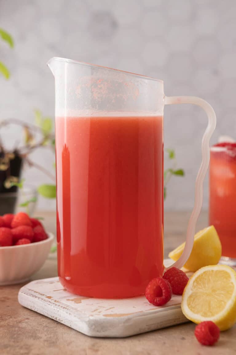 The Best Raspberry Lemonade Recipe - Lifestyle of a Foodie
