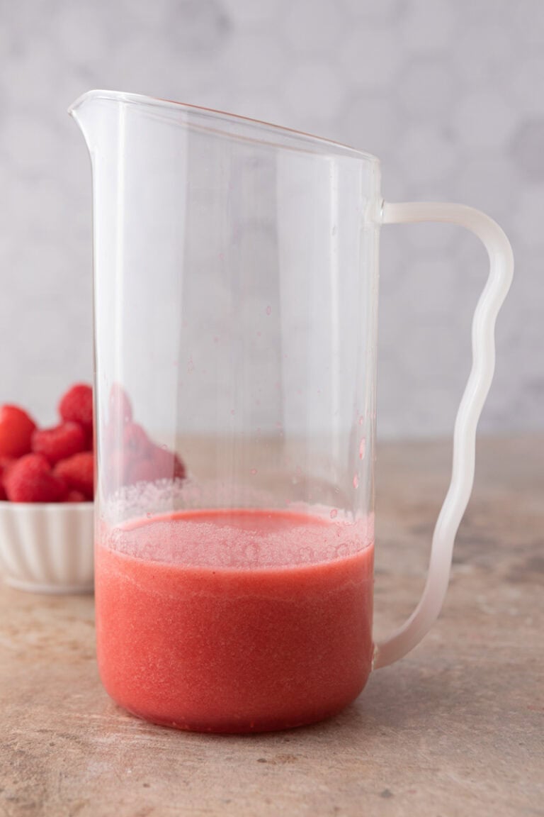 The Best Raspberry Lemonade Recipe - Lifestyle of a Foodie