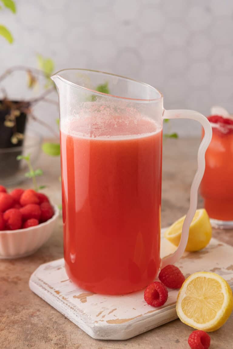 The Best Raspberry Lemonade Recipe - Lifestyle of a Foodie