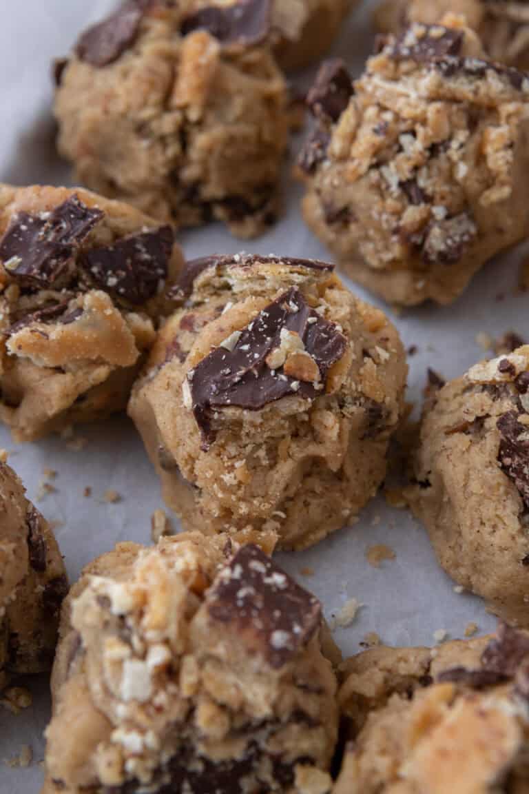 Christmas Crack Cookies Recipe – Sweet, Salty & Chewy