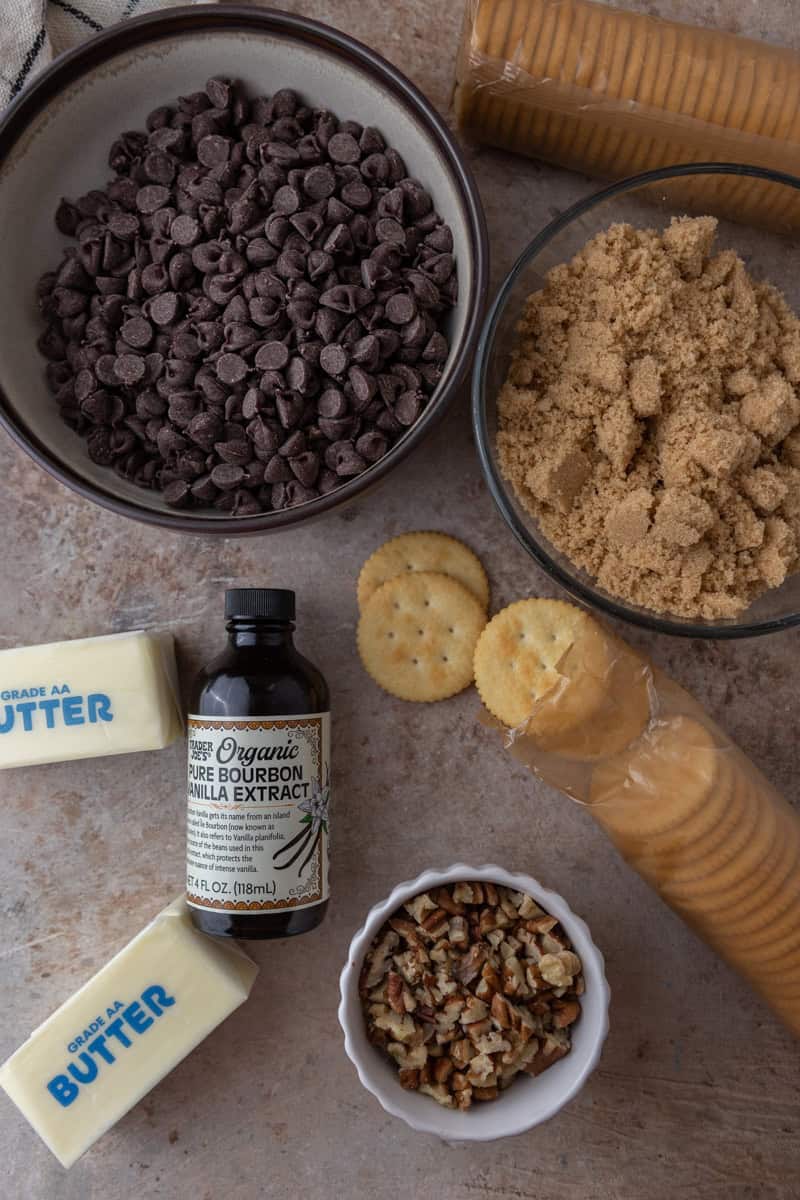 Ritz Cracker Toffee Christmas Crack (Easy 5-Ingredient Treat)