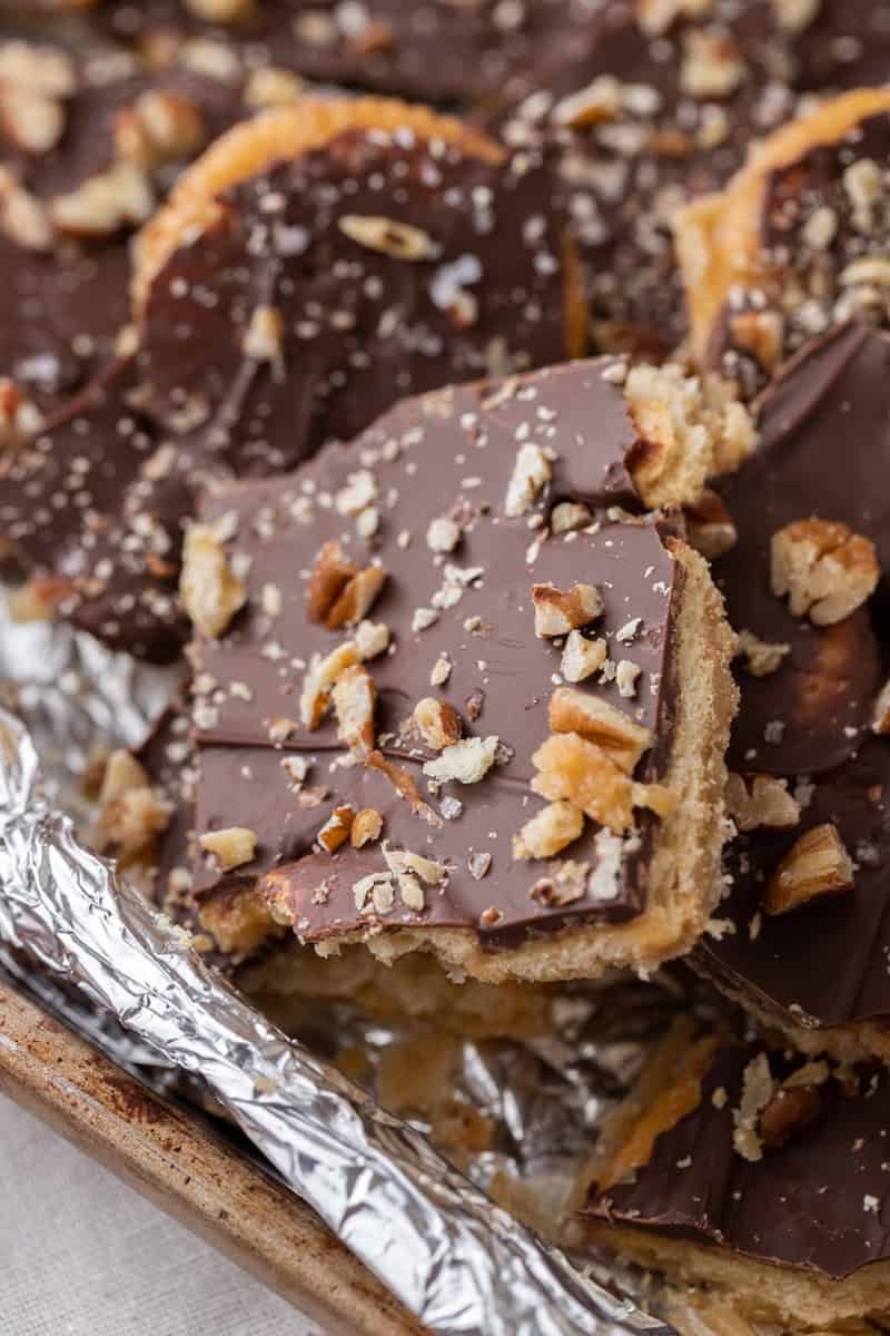 Ritz Cracker Toffee Christmas Crack (Easy 5-Ingredient Treat)
