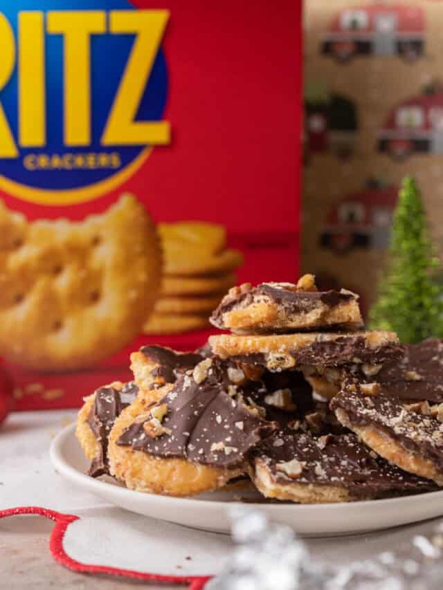 Ritz Cracker Toffee Christmas Crack (Easy 5-Ingredient Treat)
