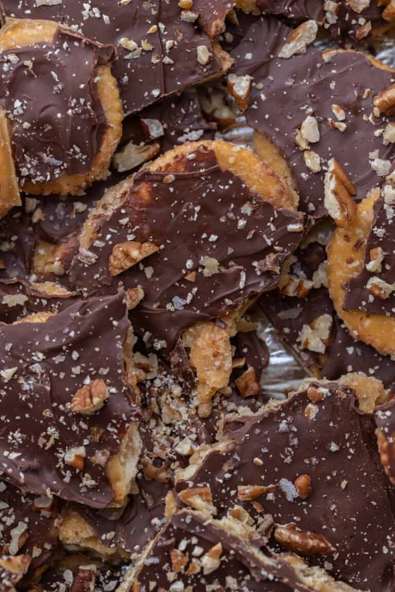 Ritz Cracker Toffee Christmas Crack (Easy 5-Ingredient Treat)
