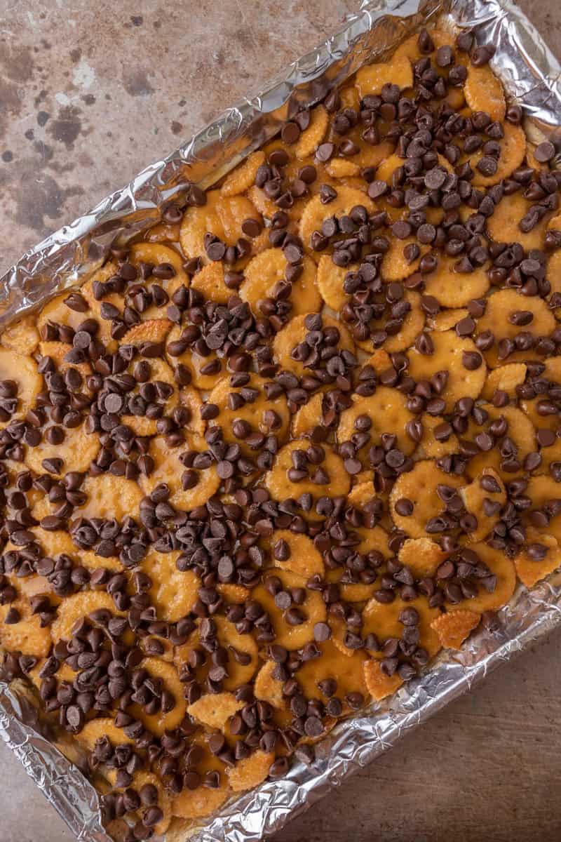 Ritz Cracker Toffee Christmas Crack (Easy 5-Ingredient Treat)