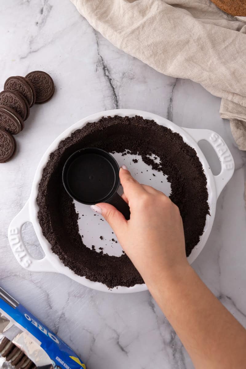 How to Make the Best Oreo Pie Crust Recipe - Lifestyle of a Foodie