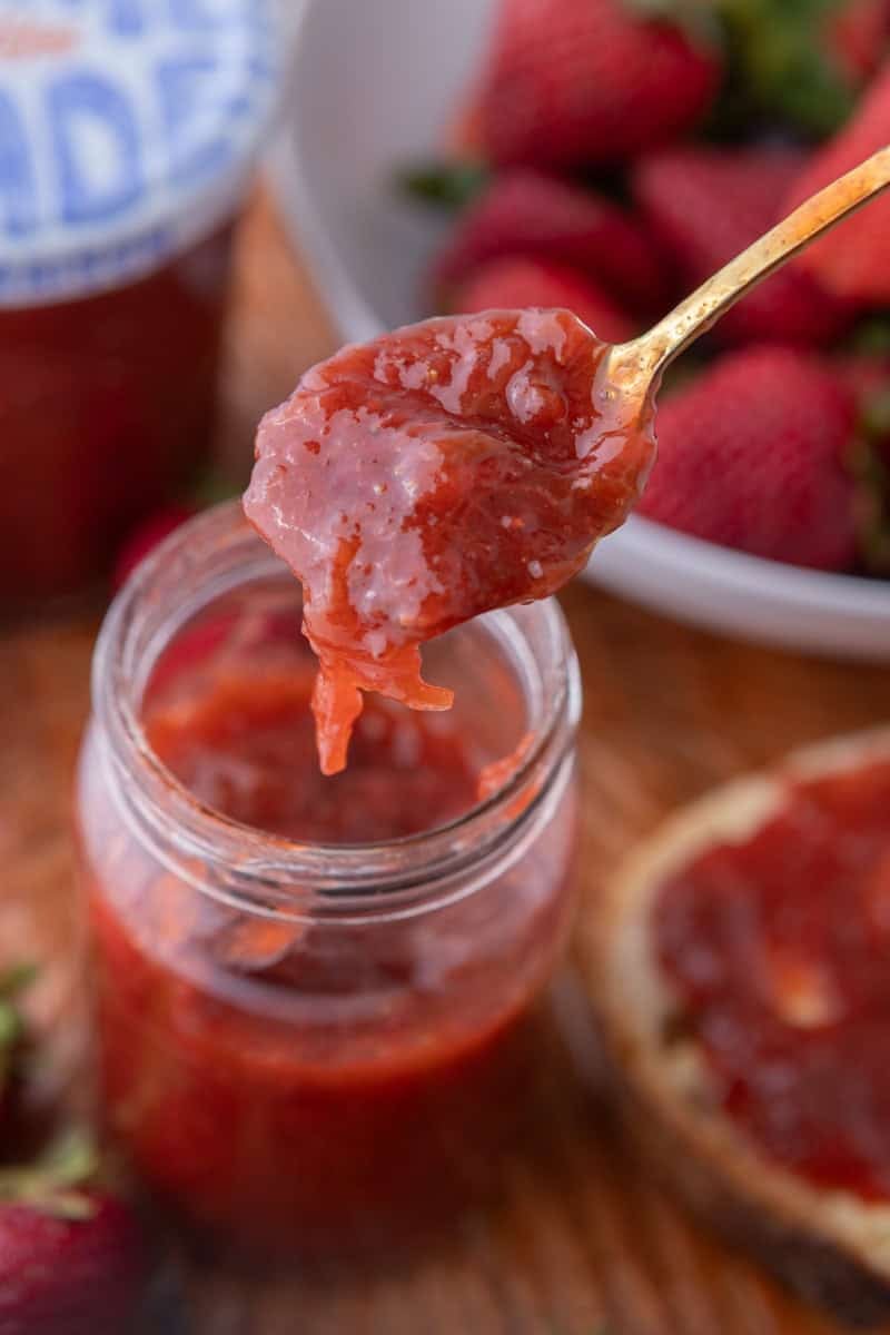 How to Make Strawberry Rhubarb Jam Recipe without Pectin - Lifestyle of ...