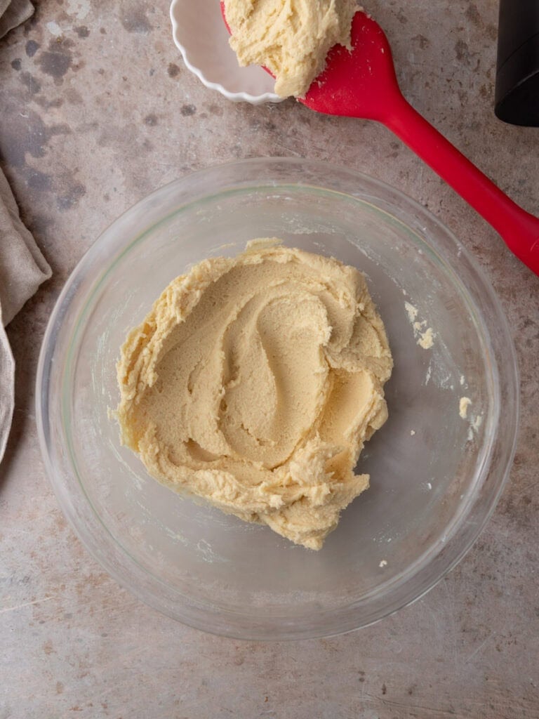 Piped Danish Butter Cookies (Classic Blue Tin Style) - Lifestyle of a ...