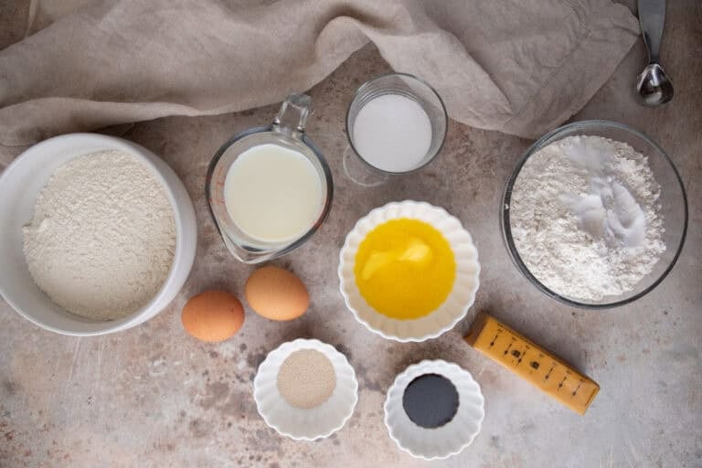 Almond Croissant Cinnamon Rolls (Bakery-Style & Soft)